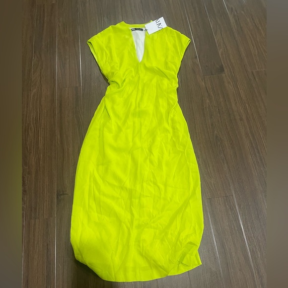 Zara | Dresses | Zara Lime Green Tapered Dress | Poshmark